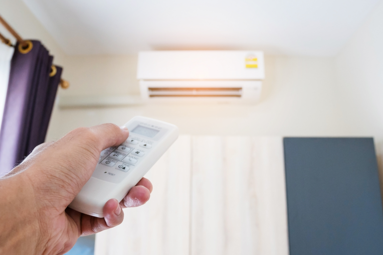Caldo, condizionatori sempre accesi e quasi 150 euro in bolletta: 10 ...