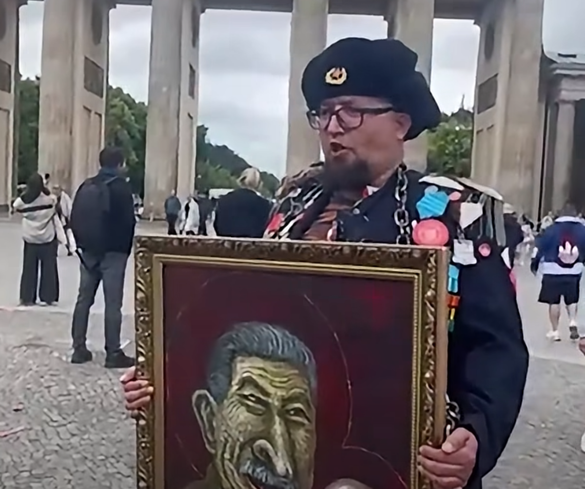 Chi era Semyon Skrepetsky, l'artista russo ucciso in Polonia: disegnava ...