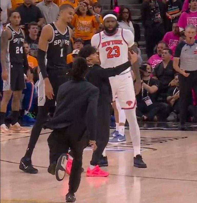 Finali Nba, Knicks vincono gara 1. E c'è un selfie in campo ...