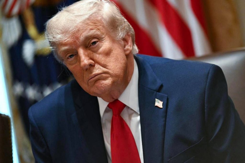 Iran, Trump: "E' ora di fare un accordo". Pressing Usa su Hormuz ma ...
