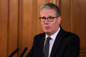 Starmer: "Intercettata nella Manica una petroliera della flotta ombra ...
